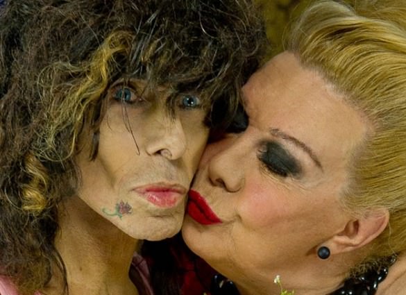 Rogéria estreia programa de entrevista no Canal Brasil | Dois Terços